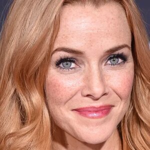 Dixie Martinez's Instagram, Twitter & Facebook on IDCrawl